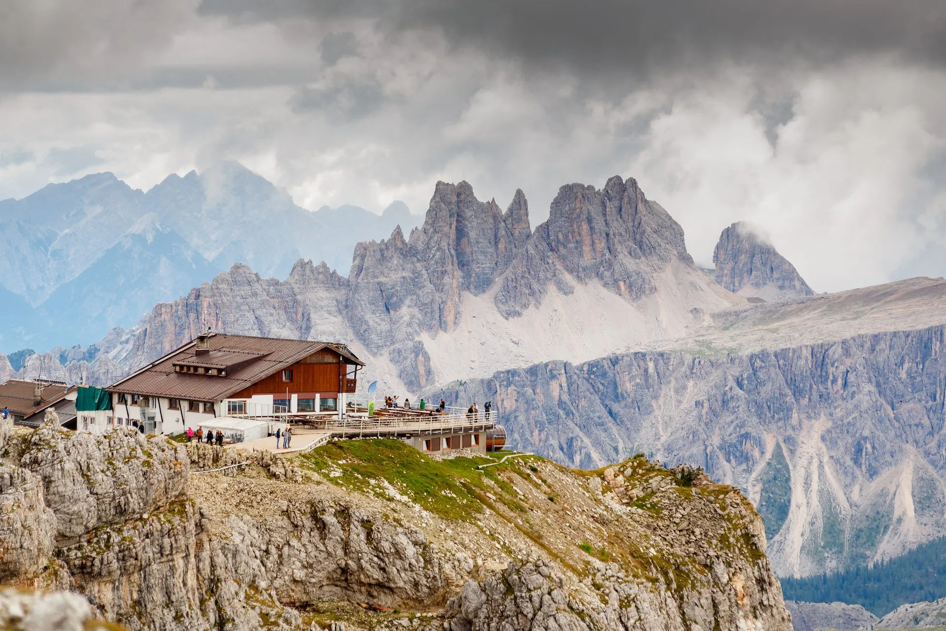 Rifugio Lagazuoi - Hiking da Rifugio a Rifugio nelle Dolomiti